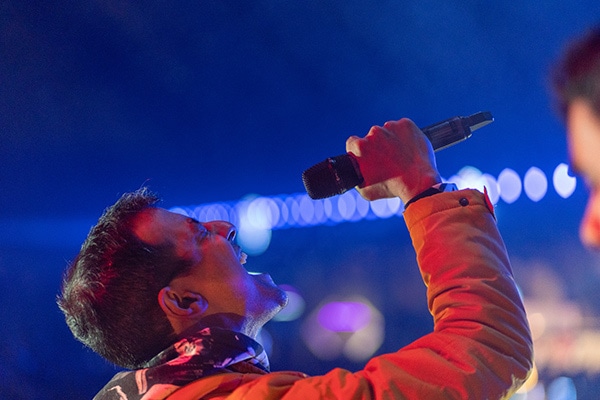 Red Bull held its first concert on wheels in Lahore and people cannot ...