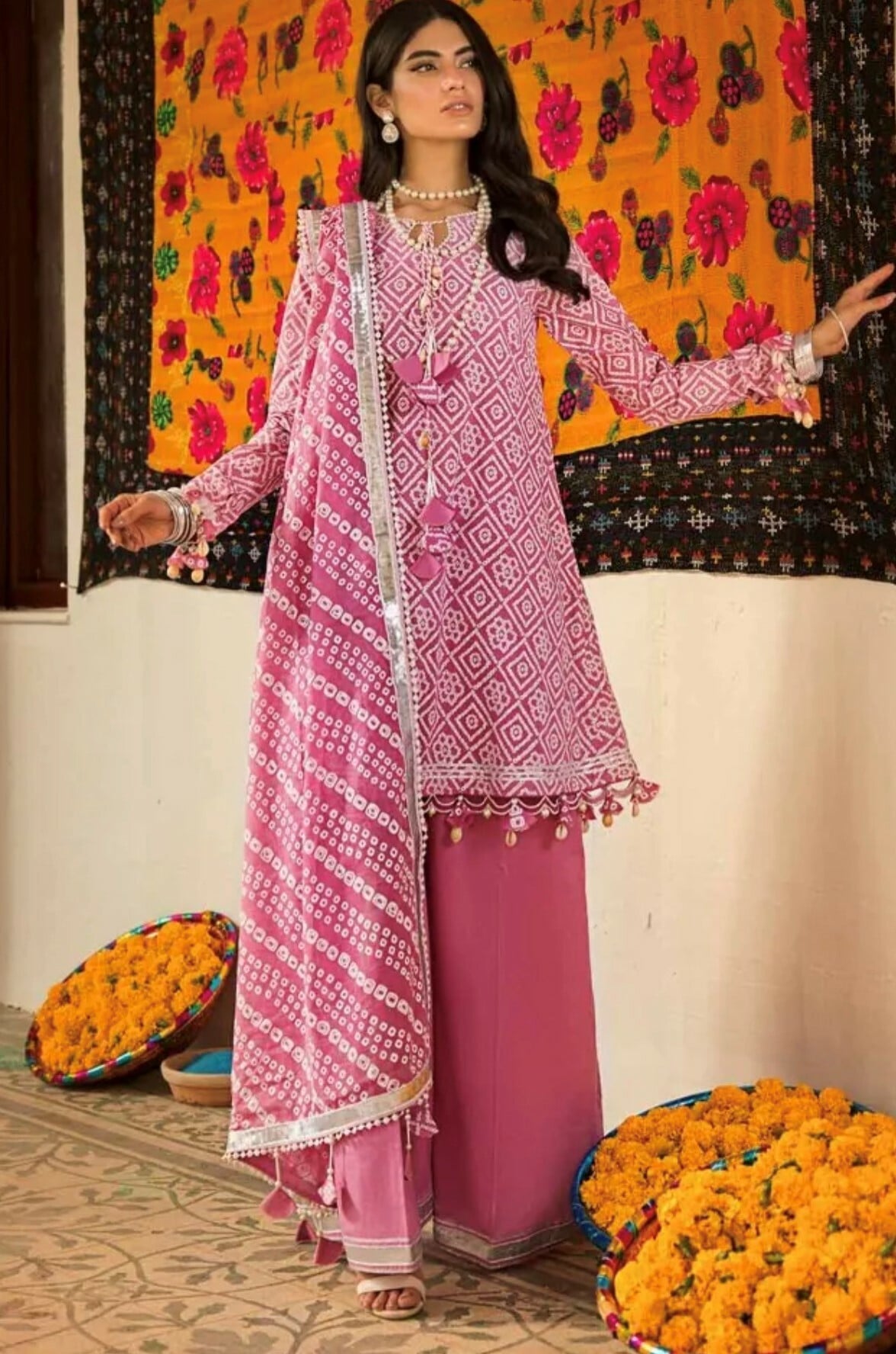 Exploring the Timeless Allure of GulAhmed's Chunri Lawn Suits from the ...